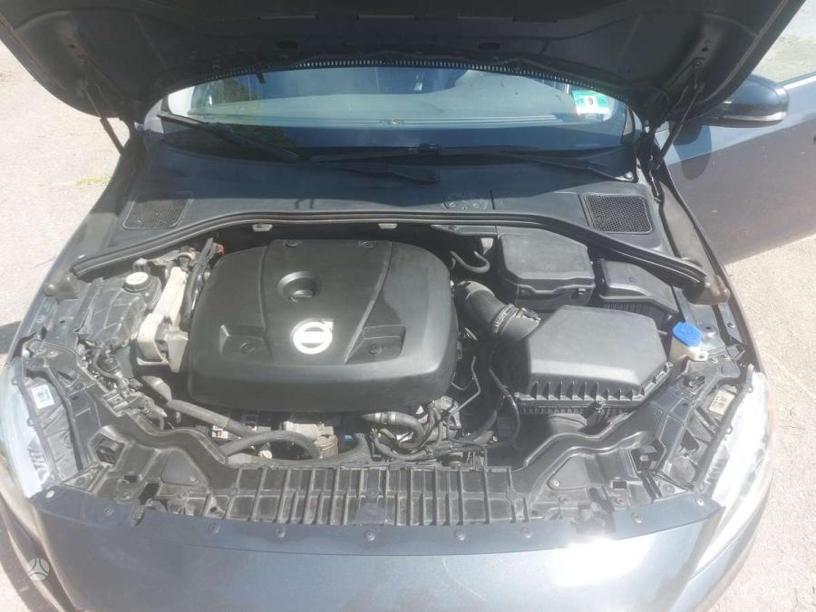 Pelēks Volvo V60 2015 Rokiškis, ar dzinēja tilpumu 1.97 L un nobraukumu 231 tūkst. km par 8600 €, foto 9 vietnē AUTOMOTO.COM.LV