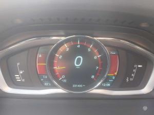 Pelēks Volvo V60 2015 Rokiškis, ar dzinēja tilpumu 1.97 L un nobraukumu 231 tūkst. km par 8600 €, foto 11 vietnē AUTOMOTO.COM.LV