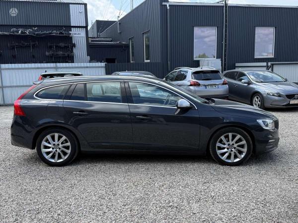 Grey Volvo V60 2015 in Kaunas, with an engine capacity of 1.97 L and mileage of 234 thousand km for 6699 €, photo 6 on AUTOMOTO.COM.LV