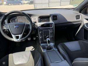Grey Volvo V60 2015 in Kaunas, with an engine capacity of 1.97 L and mileage of 234 thousand km for 6699 €, photo 9 on AUTOMOTO.COM.LV