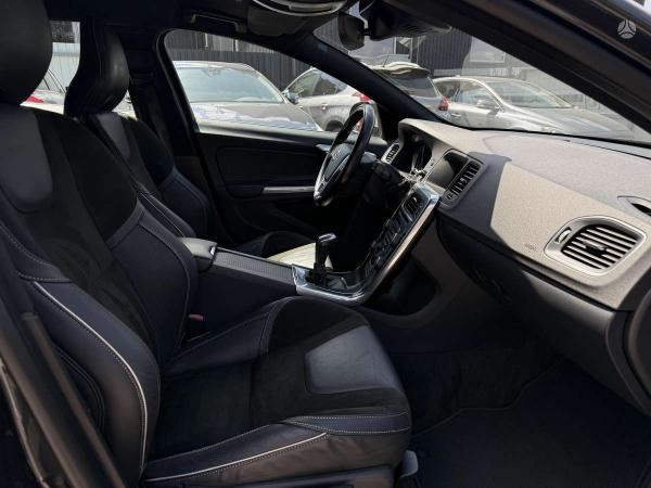 Grey Volvo V60 2015 in Kaunas, with an engine capacity of 1.97 L and mileage of 234 thousand km for 6699 €, photo 9 on AUTOMOTO.COM.LV