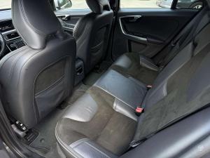 Grey Volvo V60 2015 in Kaunas, with an engine capacity of 1.97 L and mileage of 234 thousand km for 6699 €, photo 11 on AUTOMOTO.COM.LV