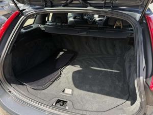 Grey Volvo V60 2015 in Kaunas, with an engine capacity of 1.97 L and mileage of 234 thousand km for 6699 €, photo 14 on AUTOMOTO.COM.LV