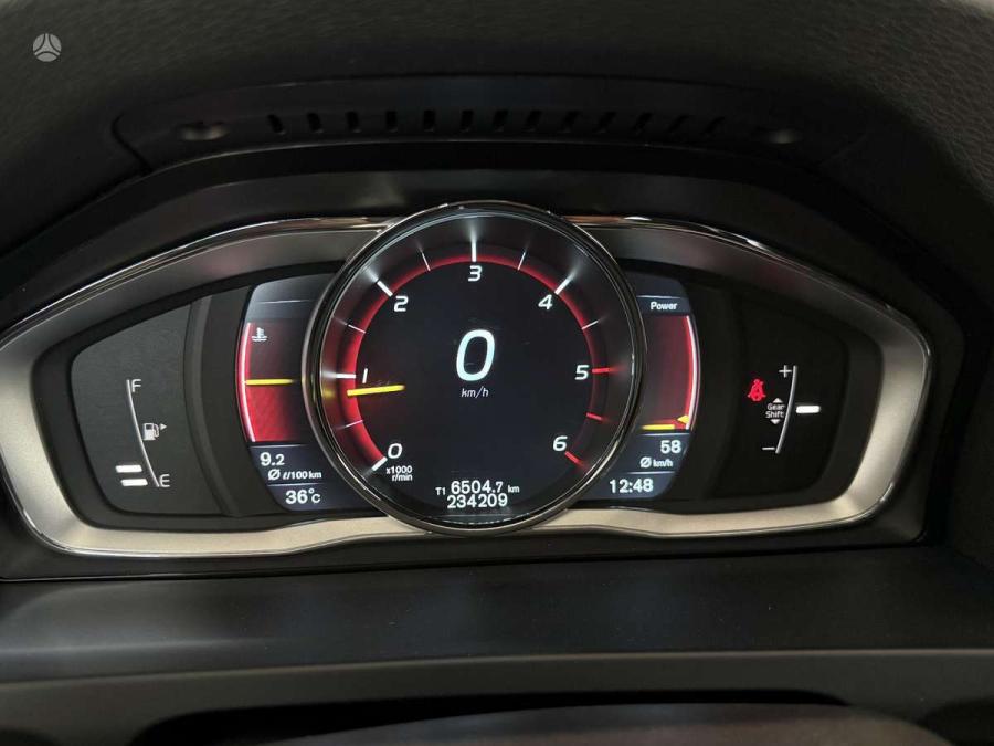 Grey Volvo V60 2015 in Kaunas, with an engine capacity of 1.97 L and mileage of 234 thousand km for 6699 €, photo 15 on AUTOMOTO.COM.LV