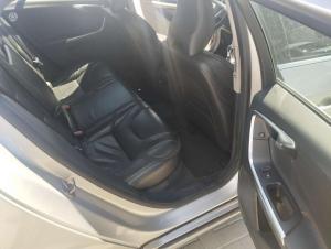 Pelēks Volvo V60 2015 Tauragė, ar dzinēja tilpumu 2.00 L un nobraukumu 240 tūkst. km par 6200 €, foto 9 vietnē AUTOMOTO.COM.LV