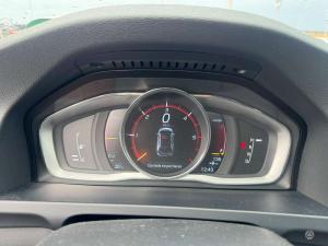 Pelēks Volvo V60 2015 Raseiniai, ar dzinēja tilpumu 2.40 L un nobraukumu 318 tūkst. km par 7300 €, foto 12 vietnē AUTOMOTO.COM.LV