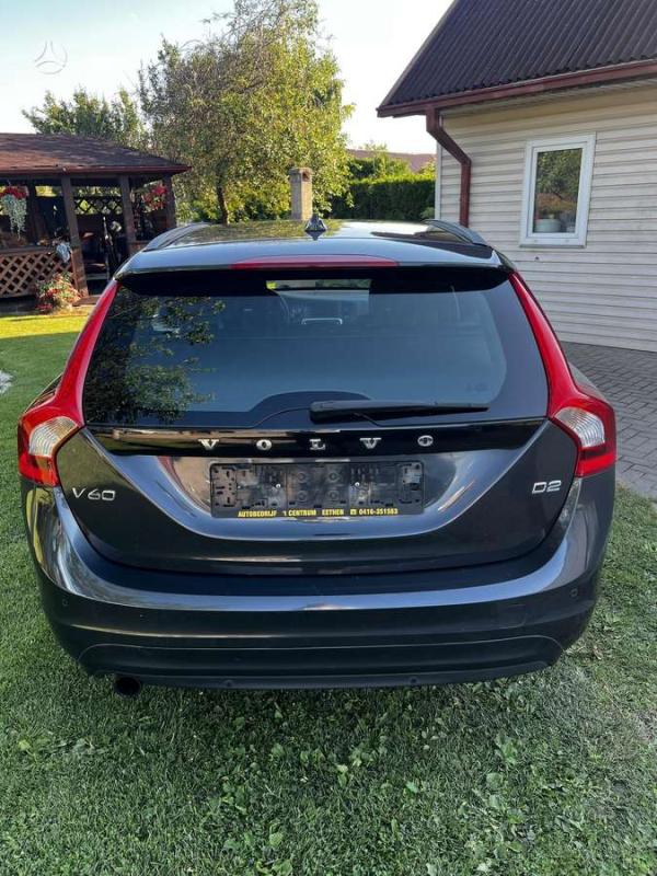 Pelēks Volvo V60 2015 Ukmergė, ar dzinēja tilpumu 1.56 L un nobraukumu 217 tūkst. km par 4950 €, foto 9 vietnē AUTOMOTO.COM.LV