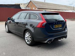 Pelēks Volvo V60 2015 Tauragė, ar dzinēja tilpumu 1.97 L un nobraukumu 234 tūkst. km par 6750 €, foto 4 vietnē AUTOMOTO.COM.LV