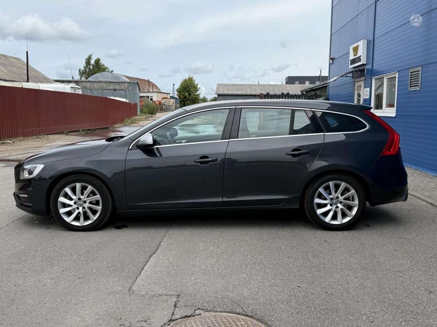 Pelēks Volvo V60 2015 Tauragė, ar dzinēja tilpumu 1.97 L un nobraukumu 234 tūkst. km par 6750 €, foto 6 vietnē AUTOMOTO.COM.LV