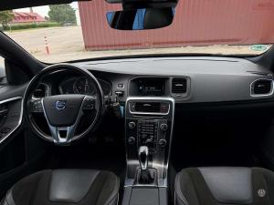 Pelēks Volvo V60 2015 Tauragė, ar dzinēja tilpumu 1.97 L un nobraukumu 234 tūkst. km par 6750 €, foto 10 vietnē AUTOMOTO.COM.LV