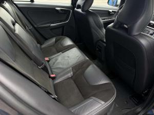 Pelēks Volvo V60 2015 Tauragė, ar dzinēja tilpumu 1.97 L un nobraukumu 234 tūkst. km par 6750 €, foto 14 vietnē AUTOMOTO.COM.LV