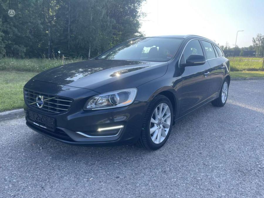 Grey Volvo V60 2015 in Kaunas, with an engine capacity of 1.97 L and mileage of 258 thousand km for 6250 €, photo 6 on AUTOMOTO.COM.LV