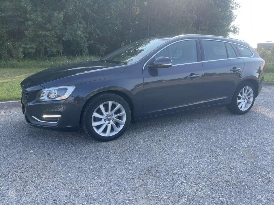 Grey Volvo V60 2015 in Kaunas, with an engine capacity of 1.97 L and mileage of 258 thousand km for 6250 €, photo 7 on AUTOMOTO.COM.LV