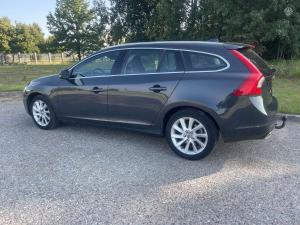 Grey Volvo V60 2015 in Kaunas, with an engine capacity of 1.97 L and mileage of 258 thousand km for 6250 €, photo 9 on AUTOMOTO.COM.LV