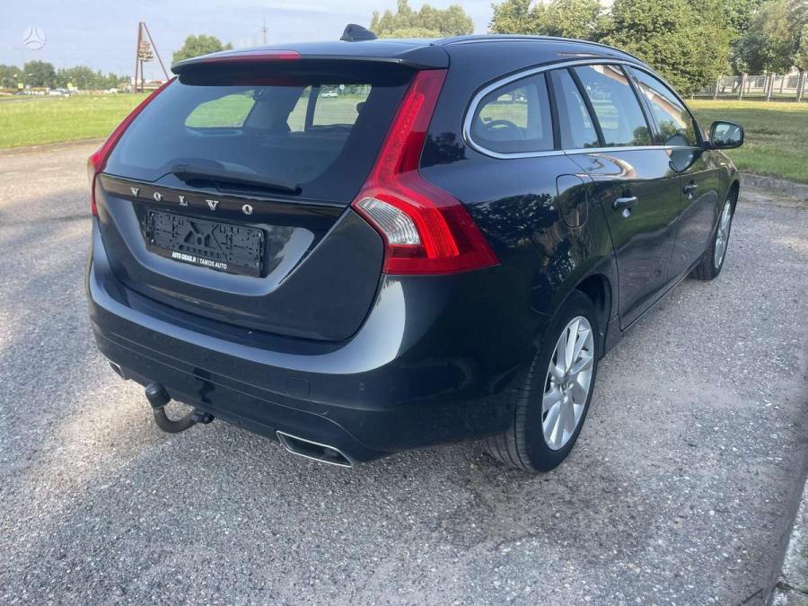 Grey Volvo V60 2015 in Kaunas, with an engine capacity of 1.97 L and mileage of 258 thousand km for 6250 €, photo 13 on AUTOMOTO.COM.LV