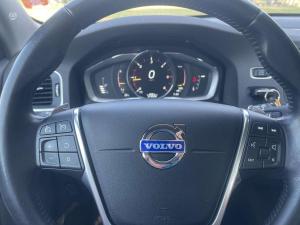 Grey Volvo V60 2015 in Kaunas, with an engine capacity of 1.97 L and mileage of 258 thousand km for 6250 €, photo 19 on AUTOMOTO.COM.LV