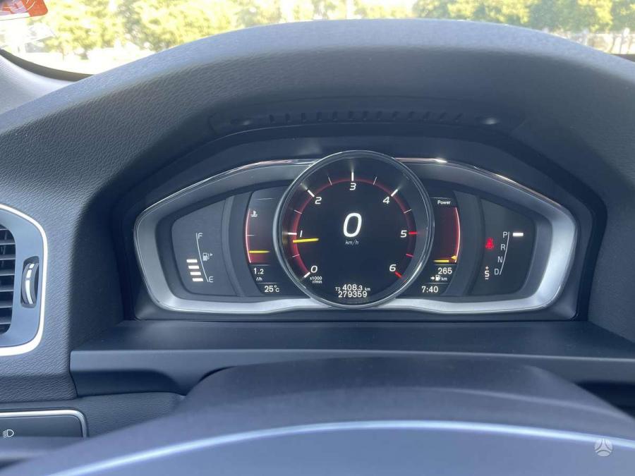 Grey Volvo V60 2015 in Kaunas, with an engine capacity of 1.97 L and mileage of 258 thousand km for 6250 €, photo 22 on AUTOMOTO.COM.LV