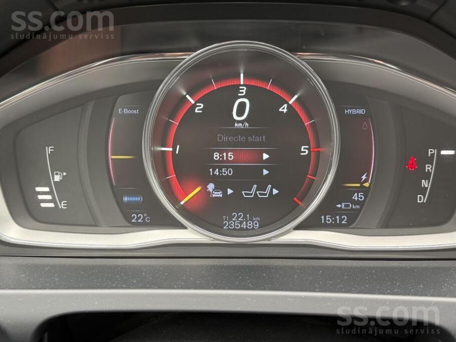 Grey Volvo V60 2015 in Riga, with an engine capacity of 2.40 L and mileage of 235 thousand km for 11575 €, photo 26 on AUTOMOTO.COM.LV