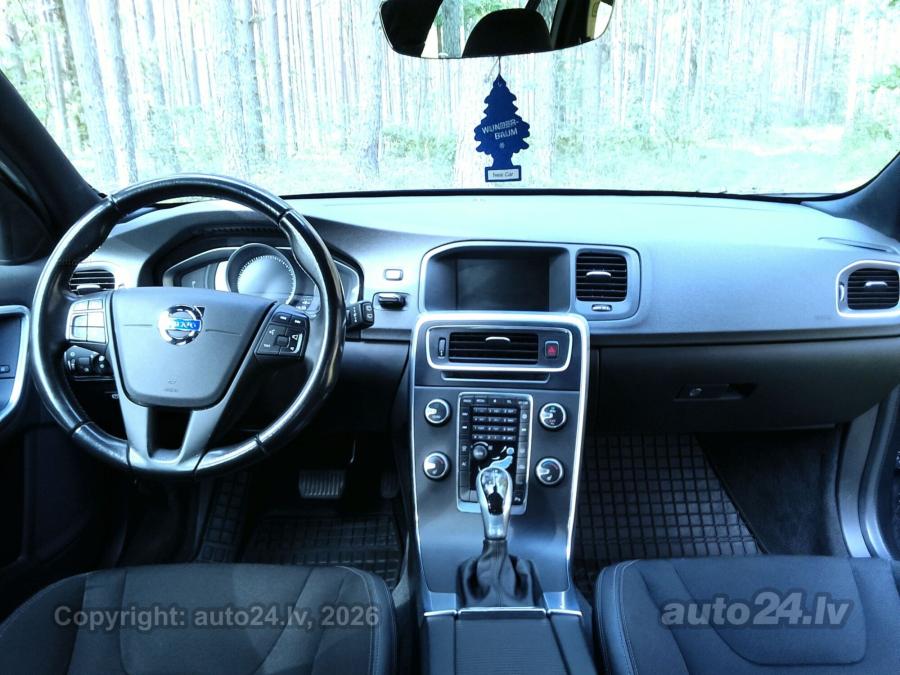 Серый Вольво B60 2015 в Выру, объемом двигателя 2.00 л и пробегом 222 тыс. км за 7500 €, фото 1 на AUTOMOTO.COM.LV