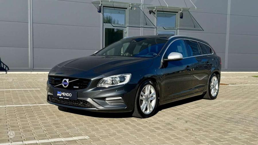 Grey Volvo V60 2015 in Vilnius, with an engine capacity of 2.40 L and mileage of 265 thousand km for 7990 €, photo 1 on AUTOMOTO.COM.LV