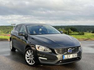 Grey Volvo V60 2015 in Ukmerge, with an engine capacity of 2.00 L and mileage of 245 thousand km for 4500 €, photo  on AUTOMOTO.COM.LV