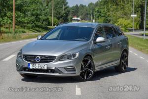 Pelēks Volvo V60 2015 Pērnava, ar dzinēja tilpumu 2.40 L un nobraukumu 251 tūkst. km par 10400 €, foto  vietnē AUTOMOTO.COM.LV