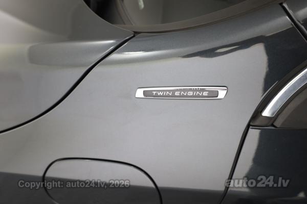 Pelēks Volvo V60 2015 Tallina, ar dzinēja tilpumu 2.40 L un nobraukumu 332 tūkst. km par 5499 €, foto 9 vietnē AUTOMOTO.COM.LV