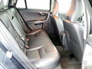 Pelēks Volvo V60 2015 Tallina, ar dzinēja tilpumu 2.40 L un nobraukumu 332 tūkst. km par 5499 €, foto 8 vietnē AUTOMOTO.COM.LV