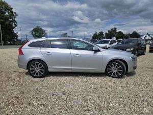 Grey Volvo V60 2015 in Taurage, with an engine capacity of 2.40 L and mileage of 300 thousand km for 6350 €, photo 6 on AUTOMOTO.COM.LV