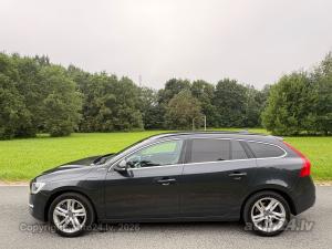 Pelēks Volvo V60 2015 Rapla, ar dzinēja tilpumu 2.40 L un nobraukumu 335 tūkst. km par 6999 €, foto 6 vietnē AUTOMOTO.COM.LV
