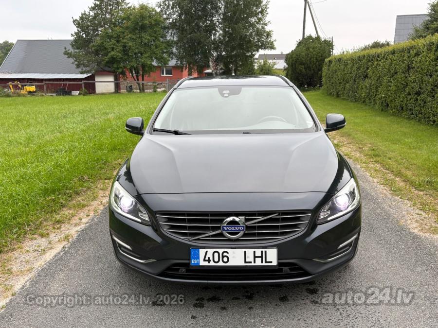 Pelēks Volvo V60 2015 Rapla, ar dzinēja tilpumu 2.40 L un nobraukumu 335 tūkst. km par 6999 €, foto 9 vietnē AUTOMOTO.COM.LV