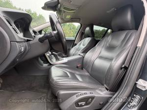 Pelēks Volvo V60 2015 Rapla, ar dzinēja tilpumu 2.40 L un nobraukumu 335 tūkst. km par 6999 €, foto 11 vietnē AUTOMOTO.COM.LV