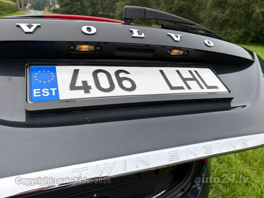 Pelēks Volvo V60 2015 Rapla, ar dzinēja tilpumu 2.40 L un nobraukumu 335 tūkst. km par 6999 €, foto 16 vietnē AUTOMOTO.COM.LV