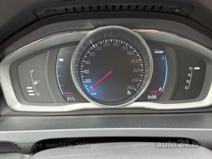 Pelēks Volvo V60 2015 Rapla, ar dzinēja tilpumu 2.40 L un nobraukumu 335 tūkst. km par 6999 €, foto 19 vietnē AUTOMOTO.COM.LV