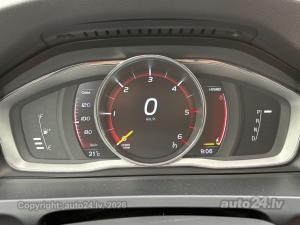 Pelēks Volvo V60 2015 Rapla, ar dzinēja tilpumu 2.40 L un nobraukumu 335 tūkst. km par 6999 €, foto 20 vietnē AUTOMOTO.COM.LV