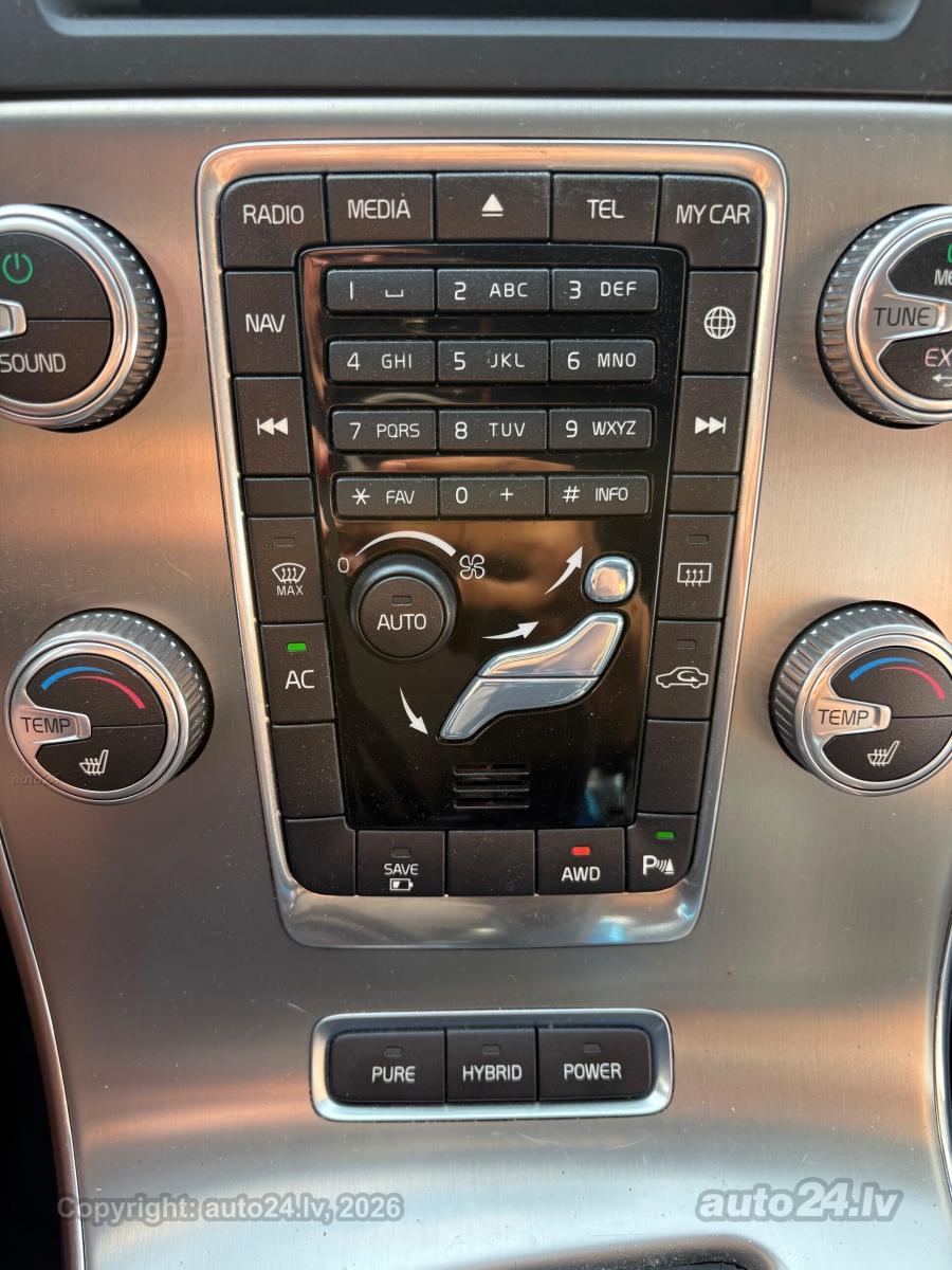 Pelēks Volvo V60 2015 Rapla, ar dzinēja tilpumu 2.40 L un nobraukumu 335 tūkst. km par 6999 €, foto 25 vietnē AUTOMOTO.COM.LV