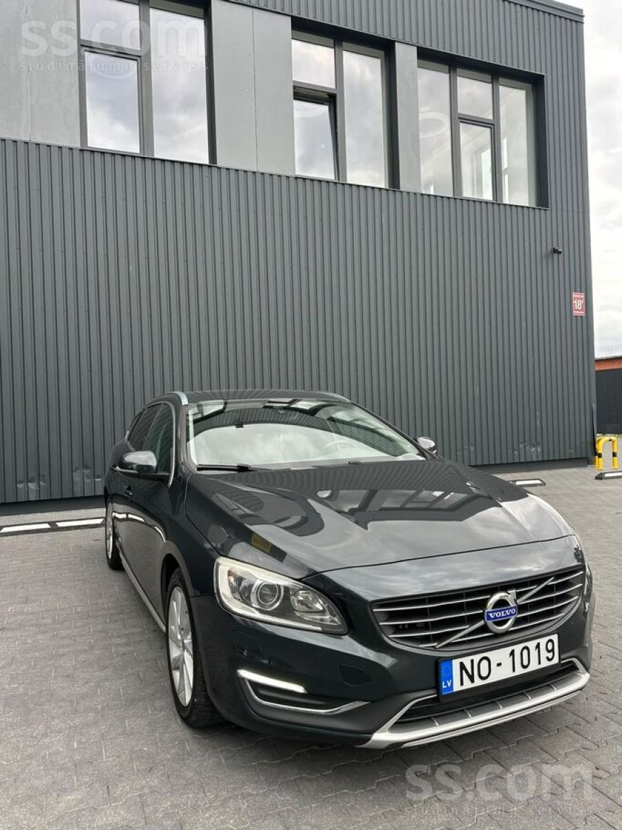 Pelēks Volvo V60 2015 Jelgava, ar dzinēja tilpumu 2.00 L un nobraukumu 277 tūkst. km par 5900 €, foto 3 vietnē AUTOMOTO.COM.LV