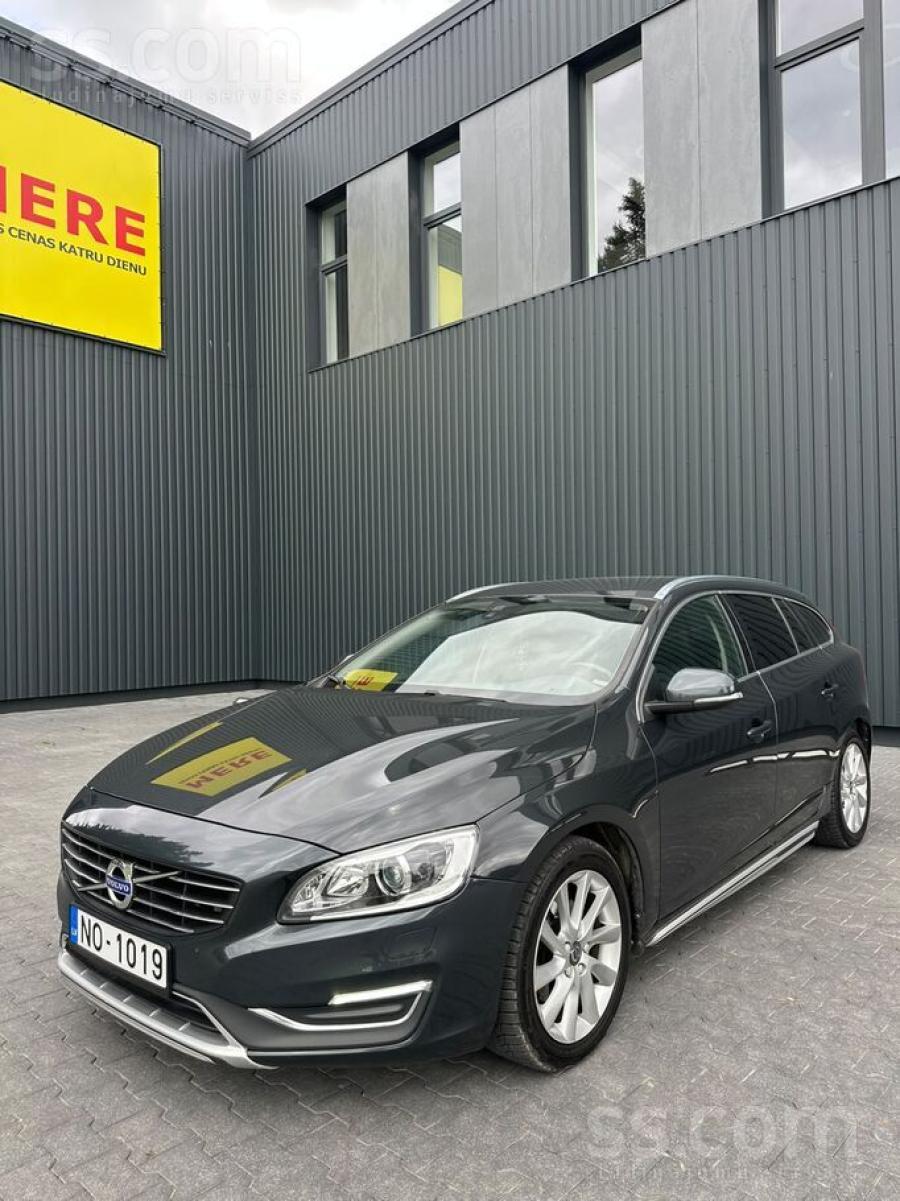 Pelēks Volvo V60 2015 Jelgava, ar dzinēja tilpumu 2.00 L un nobraukumu 277 tūkst. km par 5900 €, foto 5 vietnē AUTOMOTO.COM.LV