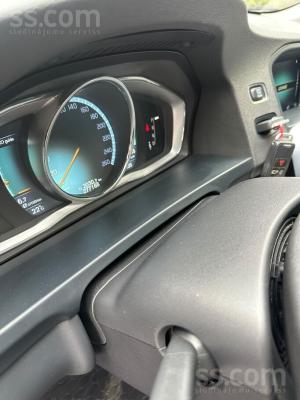 Pelēks Volvo V60 2015 Jelgava, ar dzinēja tilpumu 2.00 L un nobraukumu 277 tūkst. km par 5900 €, foto 12 vietnē AUTOMOTO.COM.LV