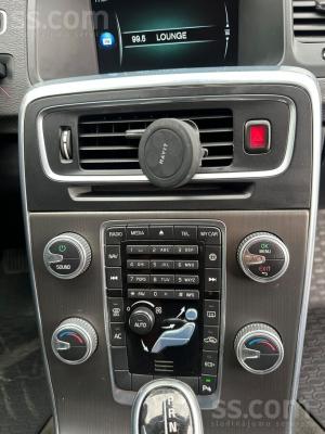 Pelēks Volvo V60 2015 Jelgava, ar dzinēja tilpumu 2.00 L un nobraukumu 277 tūkst. km par 5900 €, foto 13 vietnē AUTOMOTO.COM.LV