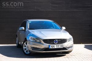 Pelēks Volvo V60 2015 Rīga, ar dzinēja tilpumu 1.60 L un nobraukumu 325 tūkst. km par 7190 €, foto 3 vietnē AUTOMOTO.COM.LV