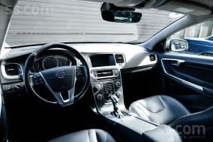 Pelēks Volvo V60 2015 Rīga, ar dzinēja tilpumu 1.60 L un nobraukumu 325 tūkst. km par 7190 €, foto 9 vietnē AUTOMOTO.COM.LV