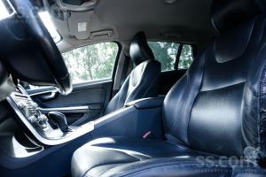 Pelēks Volvo V60 2015 Rīga, ar dzinēja tilpumu 1.60 L un nobraukumu 325 tūkst. km par 7190 €, foto 12 vietnē AUTOMOTO.COM.LV