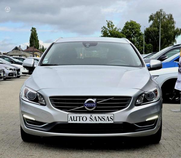 Pelēks Volvo V60 2015 Tauragė, ar dzinēja tilpumu 1.97 L un nobraukumu 245 tūkst. km par 6800 €, foto 3 vietnē AUTOMOTO.COM.LV