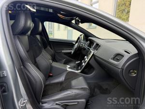 Серый Вольво B60 2015 в Елгава, объемом двигателя 2.40 л и пробегом 0 тыс. км за 9750 €, фото 12 на AUTOMOTO.COM.LV