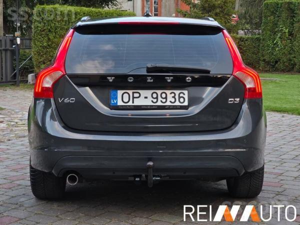 Grey Volvo V60 2015 in Riga, with an engine capacity of 2.00 L and mileage of 232 thousand km for 7950 €, photo 5 on AUTOMOTO.COM.LV