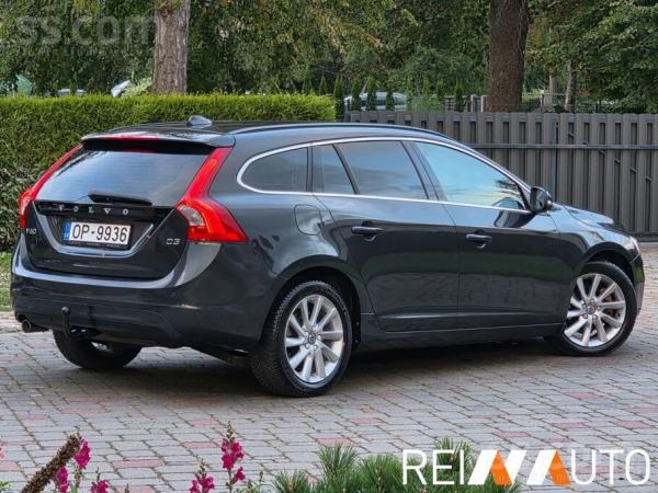 Grey Volvo V60 2015 in Riga, with an engine capacity of 2.00 L and mileage of 232 thousand km for 7950 €, photo 6 on AUTOMOTO.COM.LV