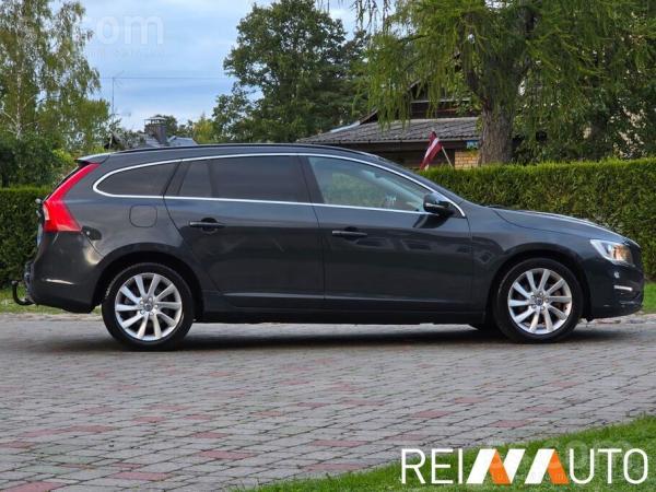 Grey Volvo V60 2015 in Riga, with an engine capacity of 2.00 L and mileage of 232 thousand km for 7950 €, photo 7 on AUTOMOTO.COM.LV