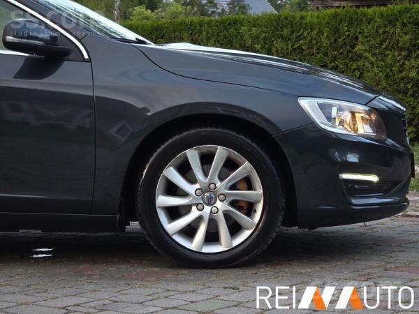 Grey Volvo V60 2015 in Riga, with an engine capacity of 2.00 L and mileage of 232 thousand km for 7950 €, photo 11 on AUTOMOTO.COM.LV