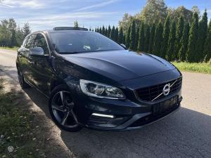 Pelēks Volvo V60 2015 Prienai, ar dzinēja tilpumu 2.40 L un nobraukumu 260 tūkst. km par 7750 €, foto  vietnē AUTOMOTO.COM.LV